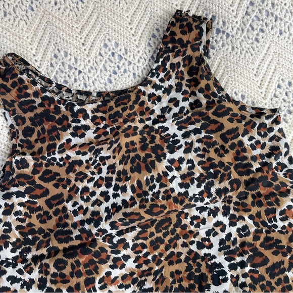 Vintage | Tops | Vintage Silk Top Leopard Cheetah Print Small Stunt ...